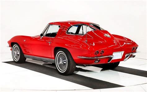 Showstopping 63 Split Window Corvette ®