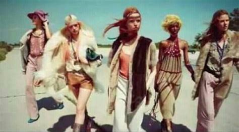 แฟชั่นยิปซี โบฮีเมียน ประวัติที่มาของแฟชั่นโบฮีเมียน Bohemian
