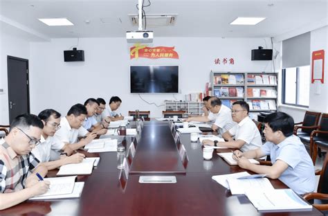 裘建勇在城投集团调研时强调：把握机遇理顺职能 敢于争先勇于担当 为进一步提升城市形象和品质作出贡献发展工作经营