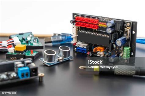 บอร์ดไมโครคอนโทรลเลอร์ diy หรือบอร์ดไมโครคอนโทรลเลอร์ iot สําหรับการ