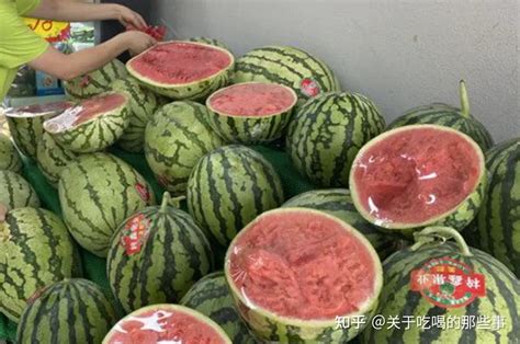 买西瓜时，不用拿手拍！认准3个地方，一挑一个准，香甜又多汁 知乎