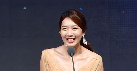 사진 미스코리아 진 이민지대상 시상을 하겠습니다