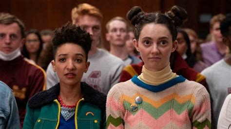 Netflix《性愛自修室》第四季 Ola 不回歸後，怪奇美少女「lily」也宣布退出！ Juksy 街星