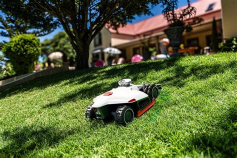 Mammotion Yuka Mini And Luba Mini Awd Ideal For Smaller Yards