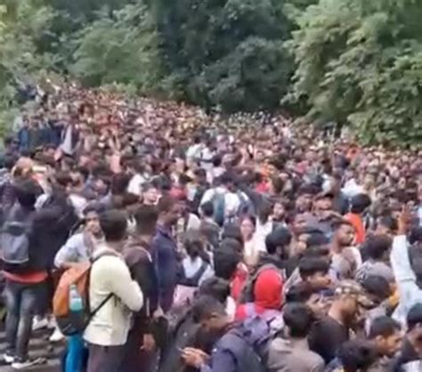 Tourists Stopped By Rpf From Visiting Dudhsagar Waterfalls All About