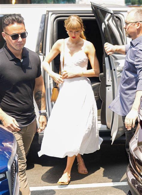 Taylor Swift Stunning R Taylorswiftpictures