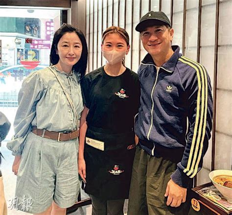 張家輝讚老婆關詠荷後生靚到老 陳法拉返港三日兩夜宣傳《贖夢》 20250325 Showbiz 明報 Our Lifestyle