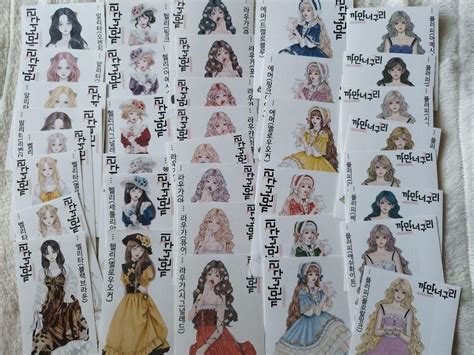 海外作家 黒いたぬき様 人物ステッカー まとめ売り 約36枚 メルカリ