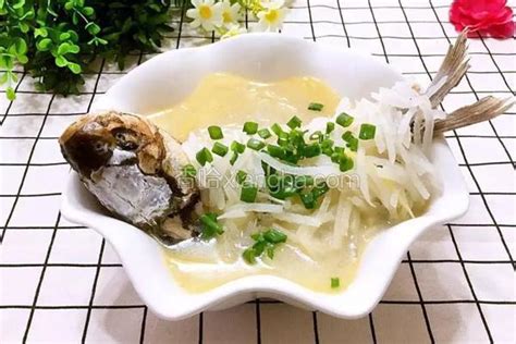 鲫鱼萝卜汤的做法菜谱香哈网