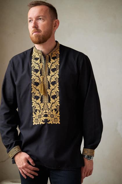 Чоловіча вишиванка Дуб золота вишивка 48 S домоткане полотно чорна Брендовий одяг Rozetka