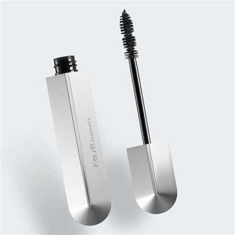 Rem Beauty Lip Gloss Убавина за сите