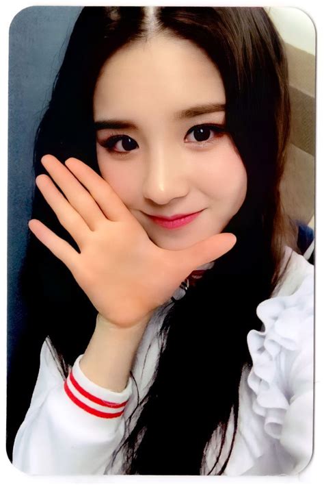 Pin By Cat 🏹 On Loona Photocard Stage Outfits Kpop Idol