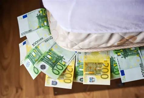 Qué cantidad de dinero se puede tener en casa Curioso datos random