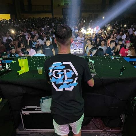 Stream VEM ME DAR UMA VAP VAPO DJ DANIEL By DJ DANIEL Listen Online For Free On SoundCloud