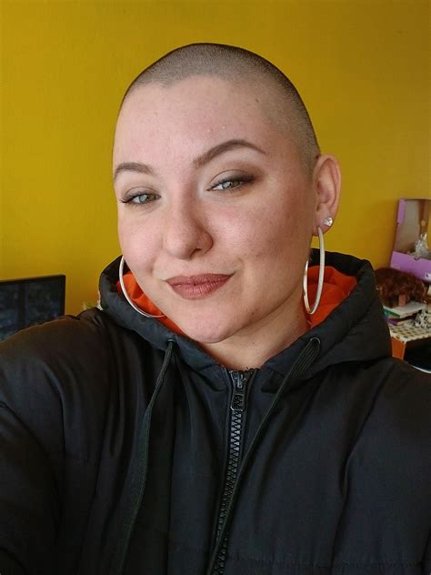 Buzzcut ️💛 Rshorthairchicks