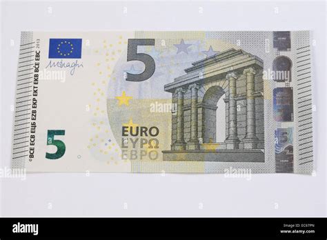 New 5 Euro banknote Stock Photo - Alamy