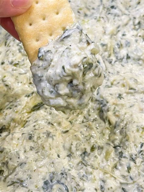 Easy Crock Pot Spinach Artichoke Dip