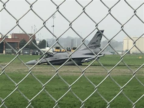 美f 16戰機20天內「吃土」兩次 專家 起落架問題已存在逾20年 Yahoo奇摩遊戲電競