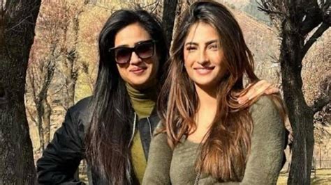 Shweta Tiwari Expresses Concern Over Daughter Palak Tiwaris Online