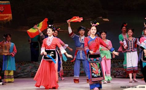 【罗城剧场：彩调《刘三姐》对歌 2摄影图片】人像摄影太平洋电脑网摄影部落