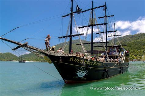 Passeio de Barco Pirata Canasvieiras Florianópolis Escuna Martin