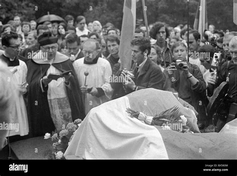 Milan Kadlec Victim Dead Casualty Funeral National Flag Mourners