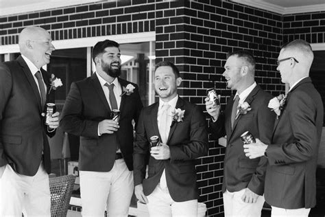 Teegan And Hayden At Kumbogie Woolsheed In Tamworth Loveday Weddings