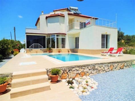 Türkei Immobilie Villa im grünen mit Pool HomeBooster