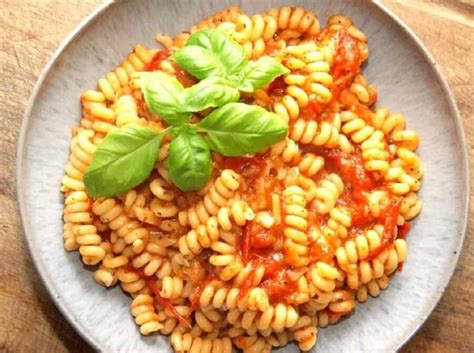 Pasta opskrifter Alle de nemme og lækre pastaretter Madens Verden