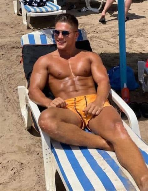 Hot Dudes Good Mood On Twitter RT GaysLifeStyle