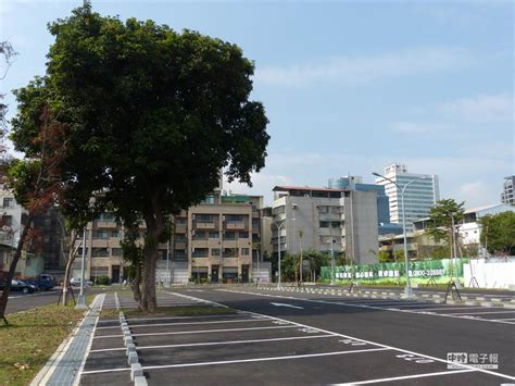 中市健行停車場啟用 保留老樹綠化 生活 中時