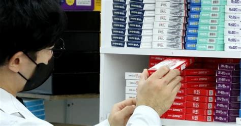 [속보] 중국 사재기 우려…약국 감기약 판매수량 제한한다