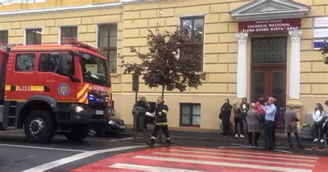 Incident șocant la liceul Ghiba Birta din Arad o profesoară a fost