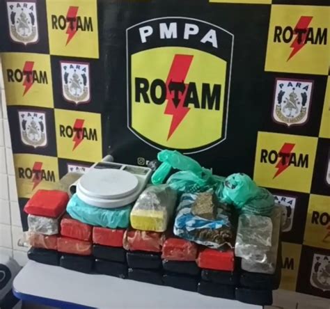 Homem Flagrado Kg De Drogas Foge De Abordagem Policial E Sofre Acidente De Carro Em