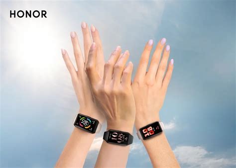 В России стартовали продажи умного браслета Honor Band 6 с огромным экраном