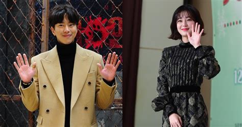 손잡은 두 사람 윤현민♥백진희 당당한 연극 데이트