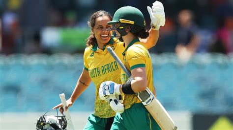 SA Women Beat AUS Women SA Women Won By 6 Wickets With 6 Balls Remaining