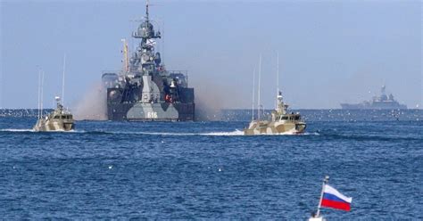 Nueva Amenaza De Rusia A Ucrania Practicaron En El Mar Negro La Destrucción De Barcos Y El