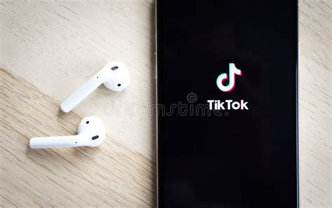 Tik Tok Application Icon On Apple IPhone XS Max Screen Close Up Tik Tok Icon Tik Tok
