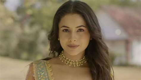 Shehnaaz Gill Pauses Her Performance Due To Azaan