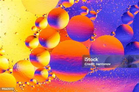 공간 또는 행성 우주 우주 추상적인 배경 분자 원자 Sctructure를 추상화 합니다 거품을 물 공기 또는 분자의 매크로 샷입니다 생물학 Phycics 또는