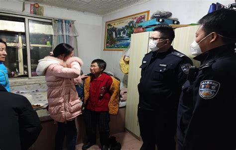 拾荒老人雪天走失 哈尔滨市通河公安凤山警务队民警巡逻找回 哔哩哔哩