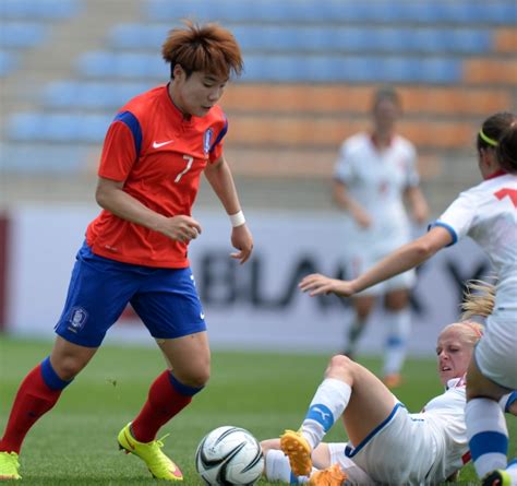 광주U대회 D 1 한국 여자 축구 체코에 3 1 역전승이소담 결승골 작렬 비즈엔터