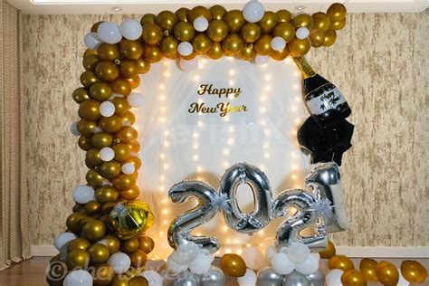 Premium New Year Gold Decor For Celebration Of New Beginnings Delhi Ncr
