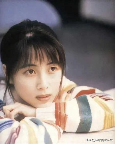 在中国最火的日本女神坂井泉水的个人资料简介（初中就参加吉他社） 人物集