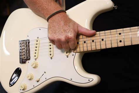 How To Switch Electric Guitar Strings Online Lasebfaeufmgbr