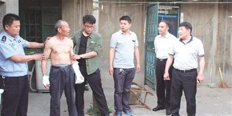 六旬老汉不满嫖资涨50元 用棒子打死失足女图手机新浪网