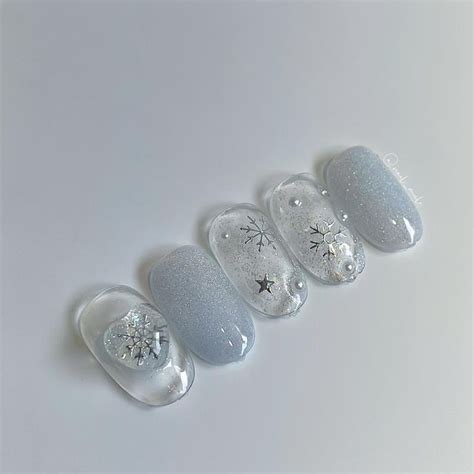 부천네일 상동역네일 뮬네일 On Instagram 오늘도 𝐦𝐮𝐥𝐞 ⠀ 𝐜𝐚𝐬𝐡 12월이달의아트 𝐝𝐞𝐬𝐢𝐠𝐧 𝐛𝐲 𝐦𝐮𝐥𝐞 ⠀ ️🤍 너무이쁜 조합 실제로보면