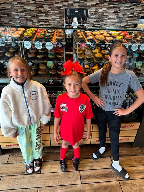 Life As We Gomez Chelsea Gomez Lifeaswegomez • Instagram Photos