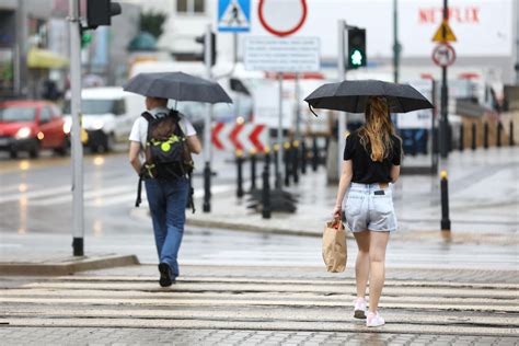 Warszawa Pogoda W niedzielę pochmurno i deszcz Wiadomości z Warszawy WP